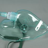 China Medical Grade PVC Disposable Oxygen Mask With Individual PE Bag Packaging for sale