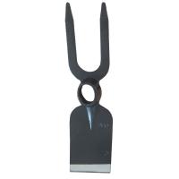 China Forged 2-Tine Digging Fork Hoe with Cutting Spade 800g 95x345mm Oval Eye for sale
