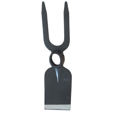 China Forged 2-Tine Digging Fork Hoe with Cutting Spade 800g 95x345mm Oval Eye for sale