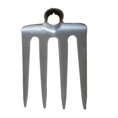 China 4 Tines Round Hole Eye Metal Fork Hoe Digging Garden Hoe Rake 170x230mm 650g for sale
