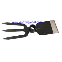 China Forged Digging Fork Hoe with Round Hole Eye Three Tines and Cutting Spade 600g 300mm for sale