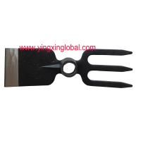 China Forged Garden Digging Fork Hoe with Round Hole Eye Three Tines Cutting Spade 600g 80x80x265mm for sale