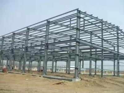 China 75mm EPS Panel Agricultural Metal Building Steel Framed Farm Building 100x3.0 Column for sale