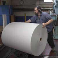 China Custom Order 70/75/80gsm Copy Paper Jumbo Roll 850mm Reel Size with 103±1 Brightness for sale