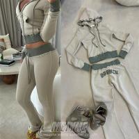 China Custom Embroidery Distressed Crop Top Zip up Hoodie Sweatsuit Joggers Two Piece Set Women Clothing Sweatpants and Hoodie Set for sale