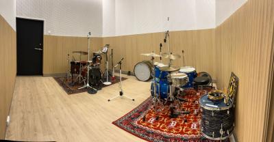 China 16/16/6mm Studio Room Formica Laminate Timber Perforated Acoustic Panels Wall Board for sale