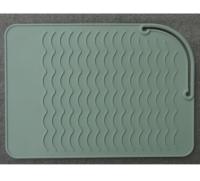 China Industrial Silicone Insulation Mat 40x60cm Anti Slip High Temperature Resistant Countertop Pot Pad for sale