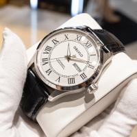 China Elegant Traditional Business Wristwatch Featuring Date Display and Comfortable Leather Strap Ideal for Daily Business Wear for sale