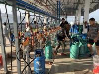 China Intelligent Interlocking LPG Cylinder Filling Machine 120Kg for sale