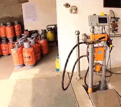 China 220V 120Kg Capacity 1.6Mpa LPG Gas Filling Machine Division 50G for sale