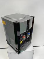 China Modern Plastic Desktop Water Dispenser with 2L Capacity and AC Power Source for sale