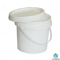 China 1L Durable Food Storage Plastic Buckets With Lid And Handle for sale