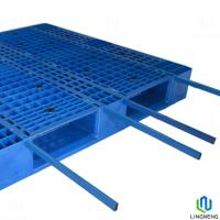 China 3 Runners Heavy Duty Plastic Storage Pallets 1200*1200*160mm With Steel Tubes for sale