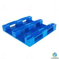 China 3 Runners Heavy Duty Plastic Storage Pallets 1200*1200*160mm With Steel Tubes for sale