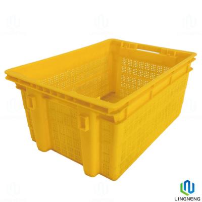 China 25KGS Stackable Plastic Fruit And Vegetable Crates With Label Card for sale