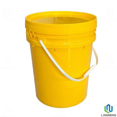 China 18L Waterproof Food Grade Plastic 5 Gallon Buckets With Handle for sale
