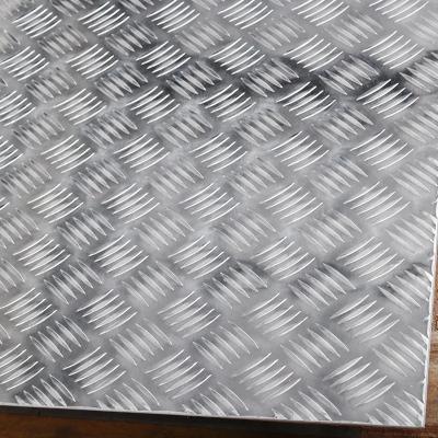 China Aluminum Checkered Plate 1060 3003 5052 0.2mm-6mm Thickness 3 Bar Mirror Sheet for sale
