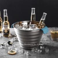 China 25cm Stainless Steel Water Bucket with Plastic Handles 0.5mm Thickness for sale