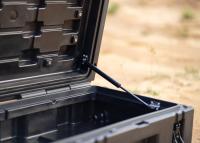 China V2+ Lid Lifts Rugged Storage Box Weatherproof Interlocking 106L Capacity for sale