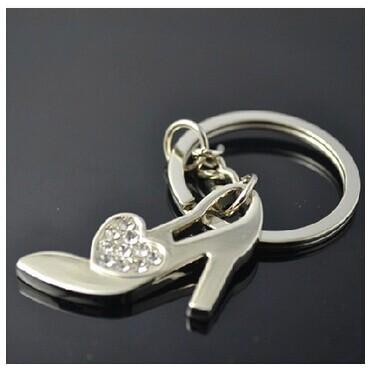 China New creative gift product High-heeled shoes wedding gift keychain keyrings for sale