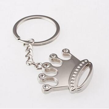 China New creative gift product metal the crown keychain keyrings for sale