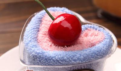 China New creative promotion gift product wedding gift cake towel for sale