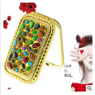 China New creative promotion gift customed diamond logo gold luxury pocket makeup mirror for sale