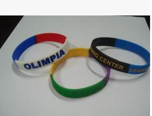 China New customed print logo promotional silicon bracelet sprots club outdoor advertising gift for sale