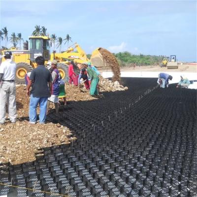 China HDPE Geocell 100-200mm Height 1065-2840N Peel Strength for Gravel Driveway Stabilization for sale