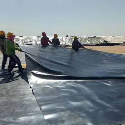 China HDPE Geomembrane Pond Liner 1.5mm Smooth Waterproofing Sheet for Aquaculture Fish Farm for sale