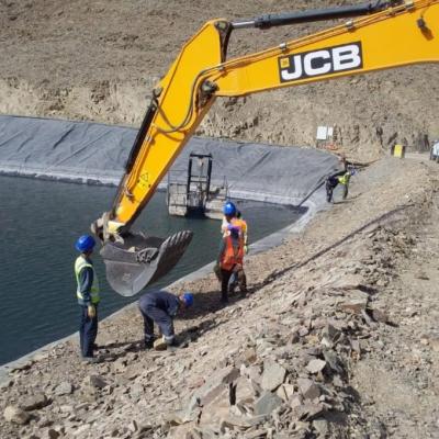 China Double Smooth HDPE Geomembrane for Fish Ponds 1.25mm 2mm 4mm Thickness Shandong Exporter for sale
