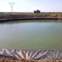 China 1m-8m Width Fish Tank Dam Pond Liner with HDPE Geomembrane and Double Smooth Surface for sale