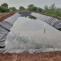 China 1m-8m Width Fish Tank Dam Pond Liner with HDPE Geomembrane and Double Smooth Surface for sale