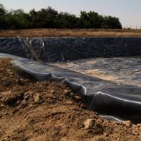 China Black Green HDPE Geomembrane Pond Liner 1.5mm for Dam Construction and Protection for sale
