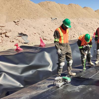 China HDPE Geomembrane Fish Farm Pond Liner 0.2-2.5mm Thickness 0.940g/cm3 Density for sale