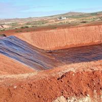 China HDPE Smooth Geomembrane 0.3-2.8mm Thickness 50-200m Length for Pond Landfill Liner for sale