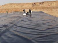 China HDPE Smooth Geomembrane Liner 0.75mm-3mm for Water Tank Landfill Anti-Leakage for sale