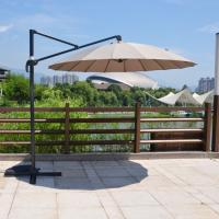 China Smooth Surface Sunshade Outdoor Umbrella with 18 Fiberglass Ribs and Aluminum Alloy Tube for sale