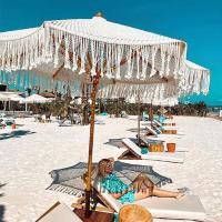China Outdoor Patio Macrame Beach Wood Umbrella with 2.5mm Wooden Pole and Mail Packing Y for sale