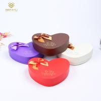 China 1200g Grey Cardboard Paper Heart Shaped Chocolate Box Packaging With Divider Insert for sale