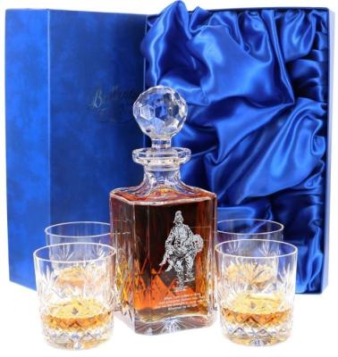 China customized whiscky wine decanter set gift packaging box with satin for sale