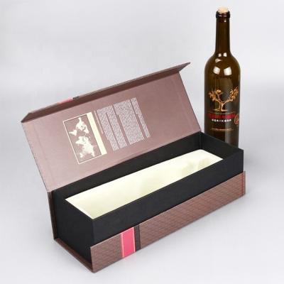 China Single Bottle Cardboard Decorative Gift Magnetic Closure Box Embossing for sale