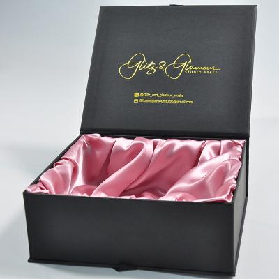 China Ribbon Closure Flap Gift Box for essential oil for sale