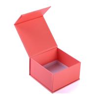 China Recycled Cardboard Magnetic Closure Paper Gift Boxes Pink Custom Design Logo for sale