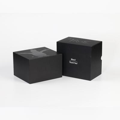 China Embossing Luxury Custom Paper Belt Box With Custom Logo Printing for sale