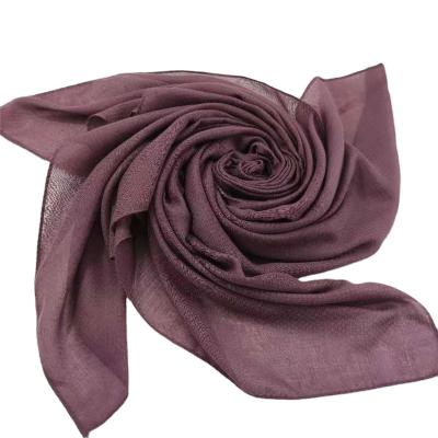 China 2021 Factory Directly Supply Latest Beautiful Design Voile Fabric  Jacquard Scarf Dyed Plain Muslim Women Malaysia for sale