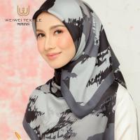 China Factory Wholesale Floral Printed Square Fashionable Malaysian Dubai Arabian Model Islamic Chiffon Hijab for sale