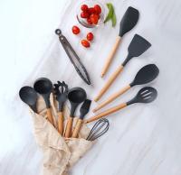 China Black Silicone Kitchen Utensil Sets scratchless Hasslefree Ergonomic for sale