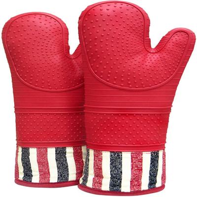 China LFGB Certified Silicone Oven Mitts 550°F Heat Resistant Non-Slip 15 Inch Long for sale