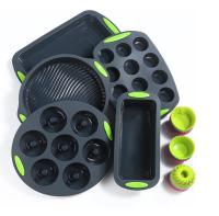 China Multiapplication Silicone Baking Moulds Heat Resistant 5 Pans 3 Cups for sale